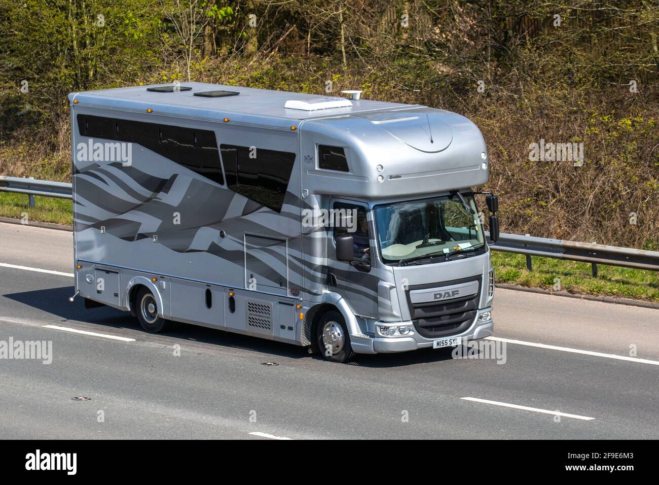 Caravan Motorhomes, campervans on Britain's roads, RV leisure vehicle ...