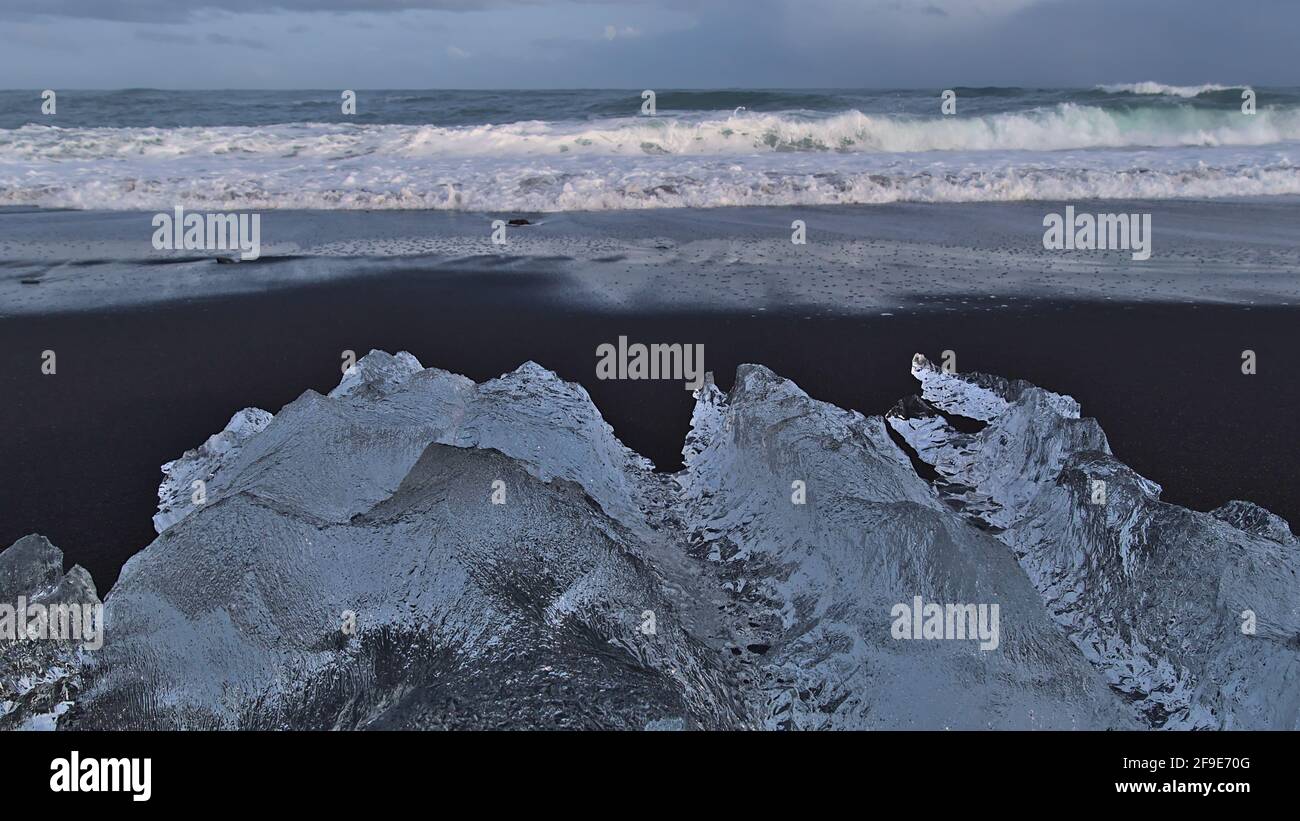 Ice formation wave hi-res stock photography and images - Alamy