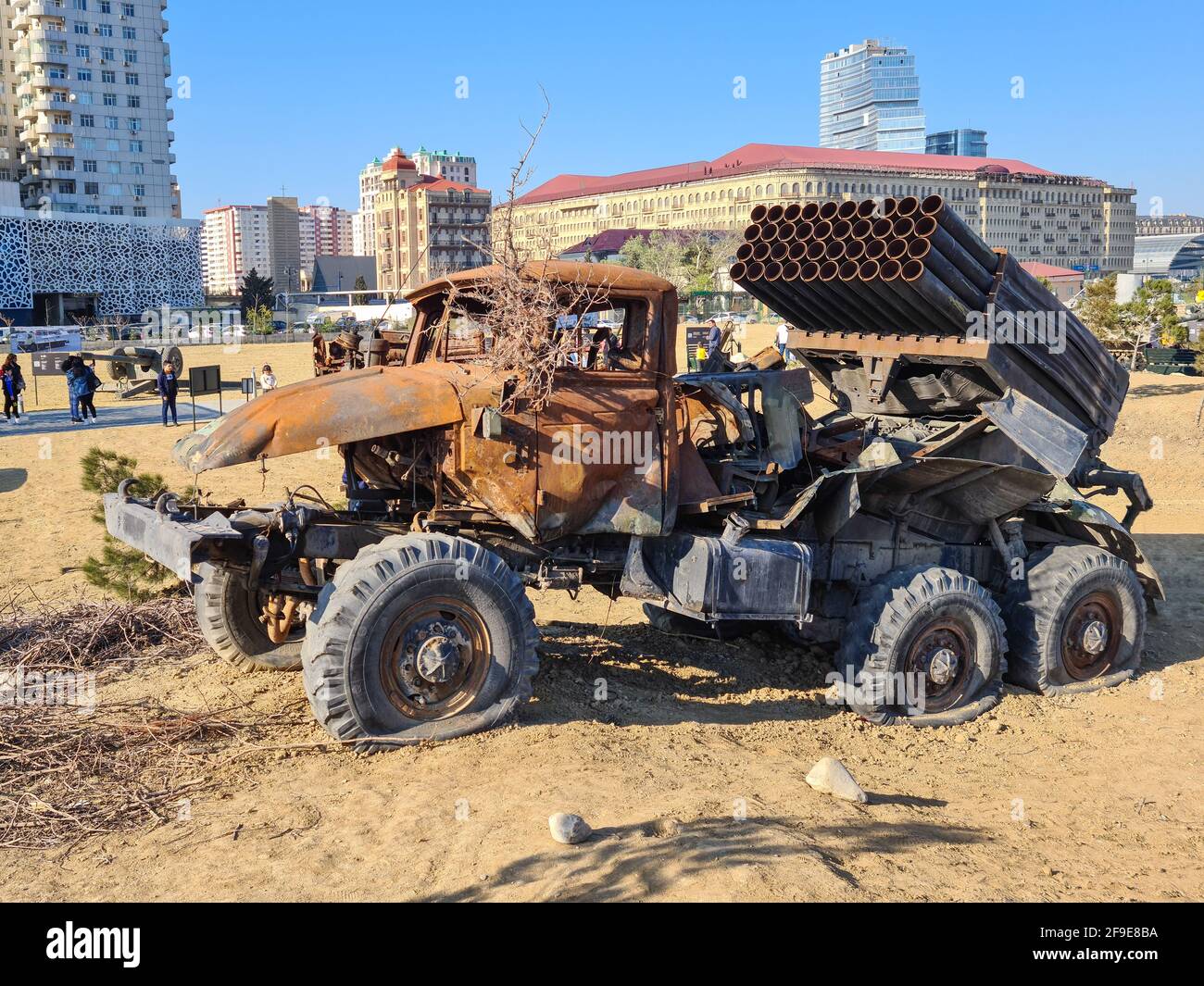Heavy multiple rocket launcher hi-res stock photography and images - Alamy