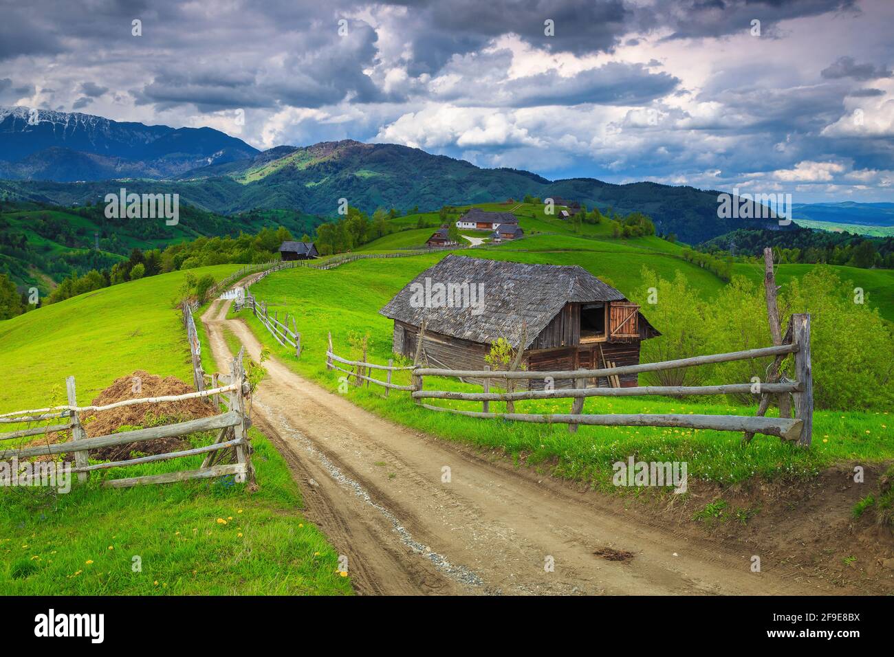 Rural romania village hi-res stock photography and images - Alamy