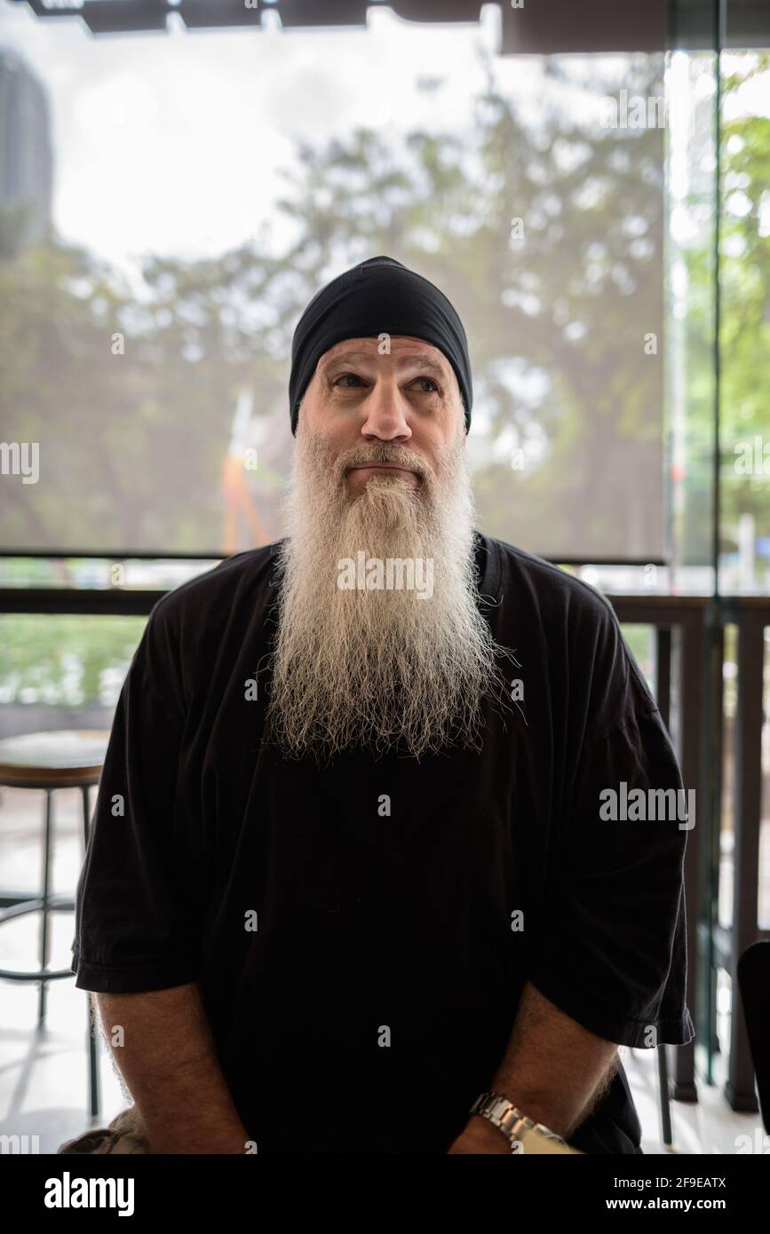 Guy long beard brick hi-res stock photography and images - Alamy