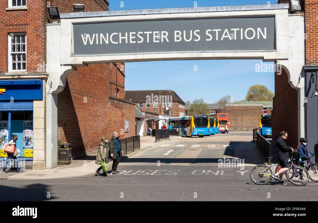 Bus winchester bus station hi-res stock photography and images - Alamy