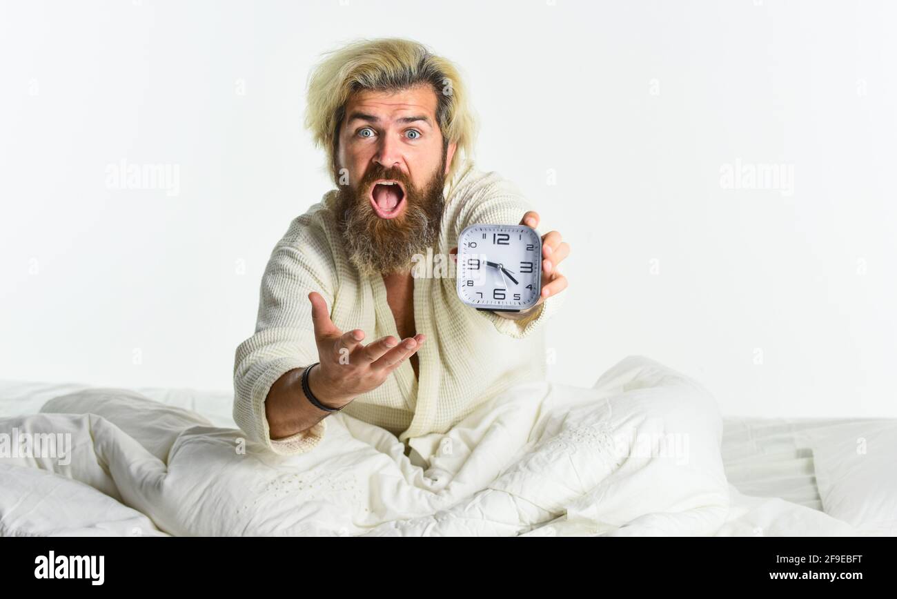 How to avoid being late. suffering insomnia and sleep disorder. bedtime ...
