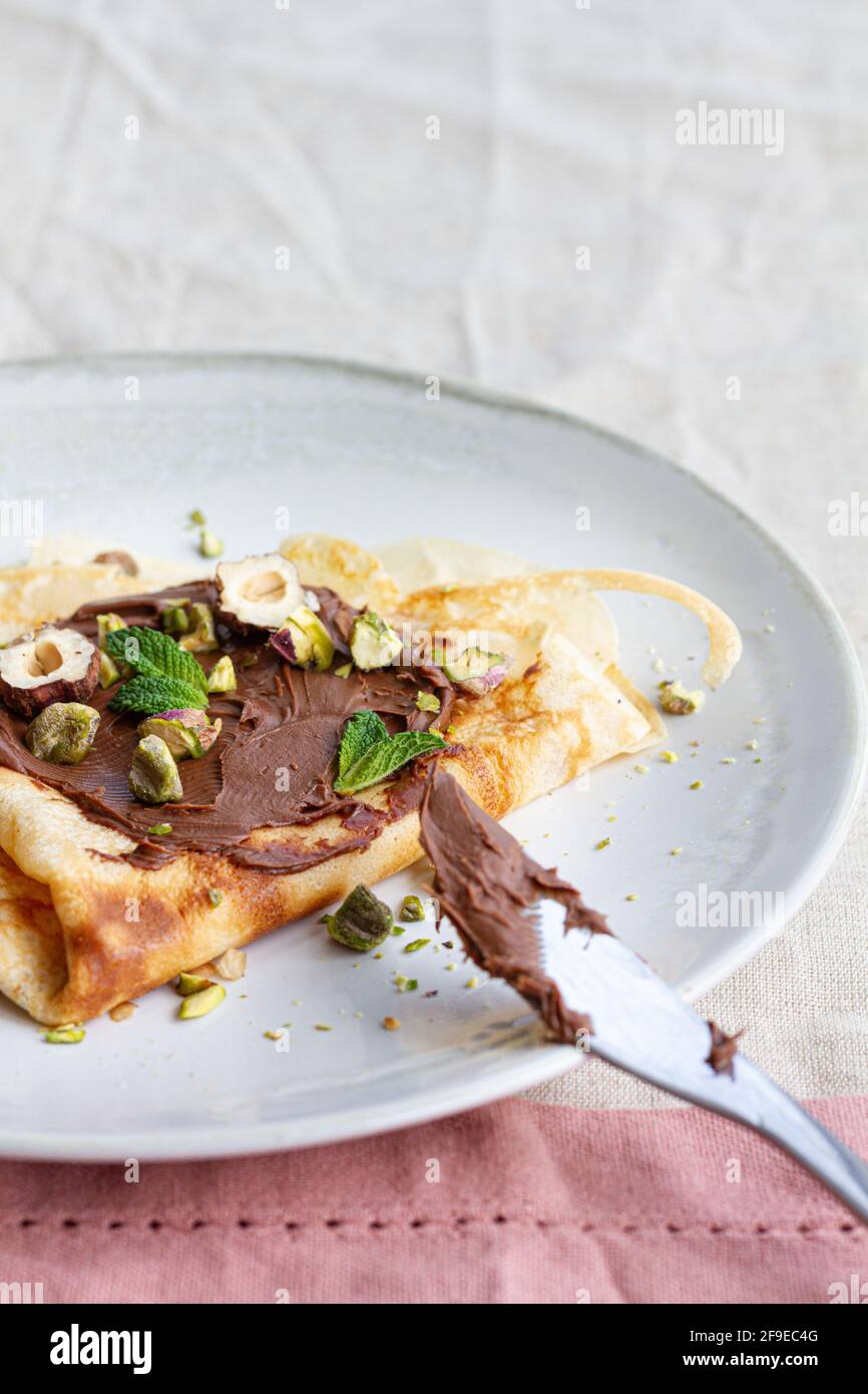 Serve plate hi-res stock photography and images - Alamy