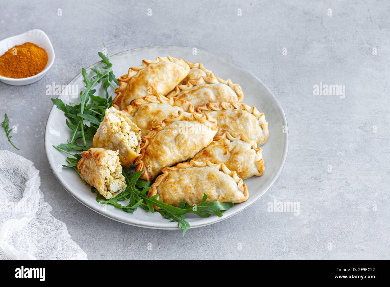 Chicken curry pie hi-res stock photography and images - Alamy