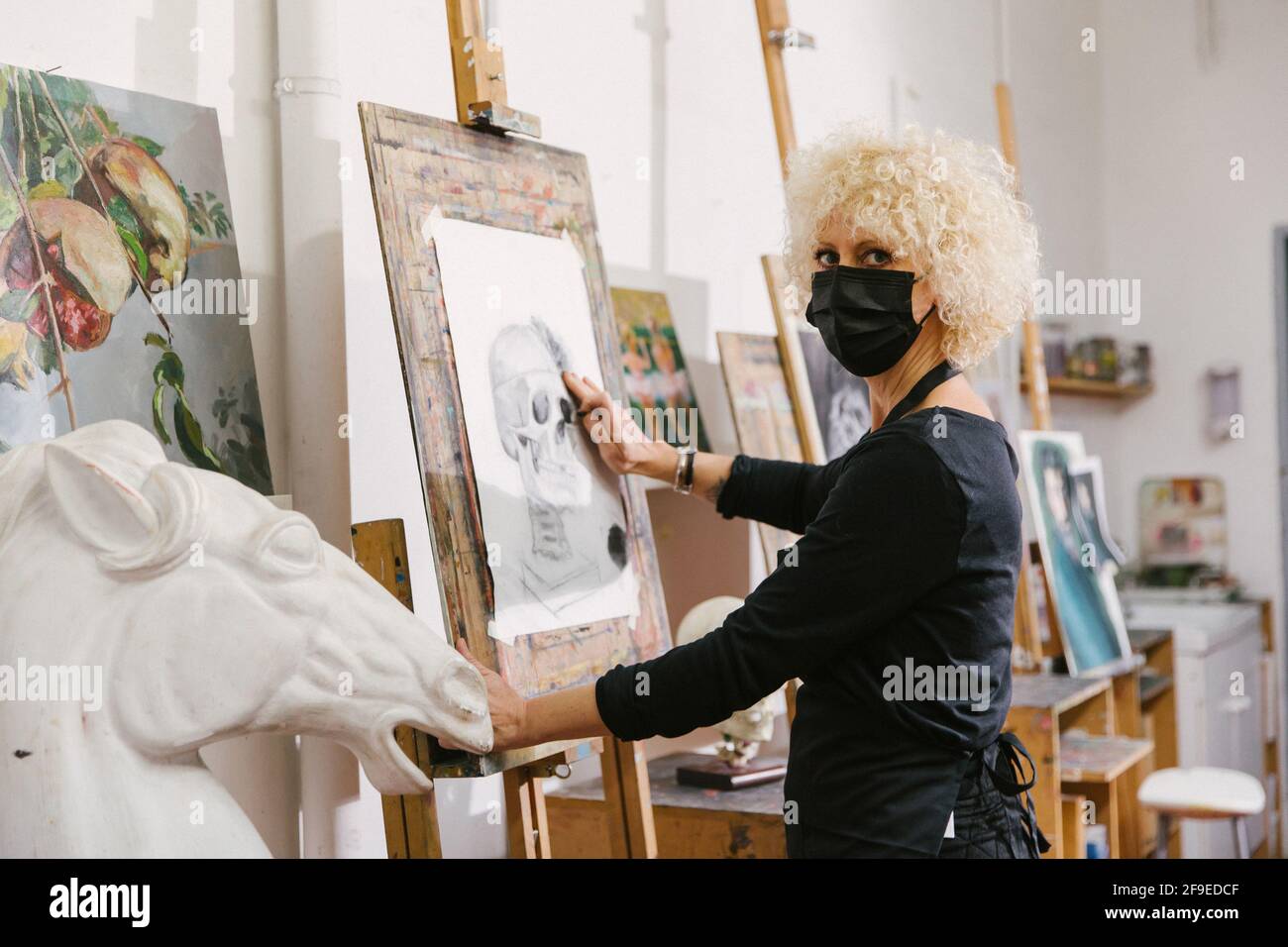 Talent art hi-res stock photography and images - Alamy
