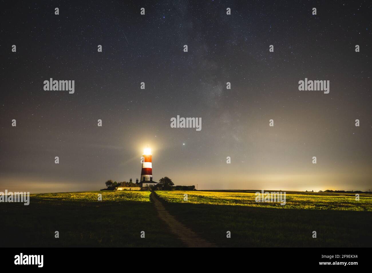 Happisburgh lighthouse night hi-res stock photography and images - Alamy