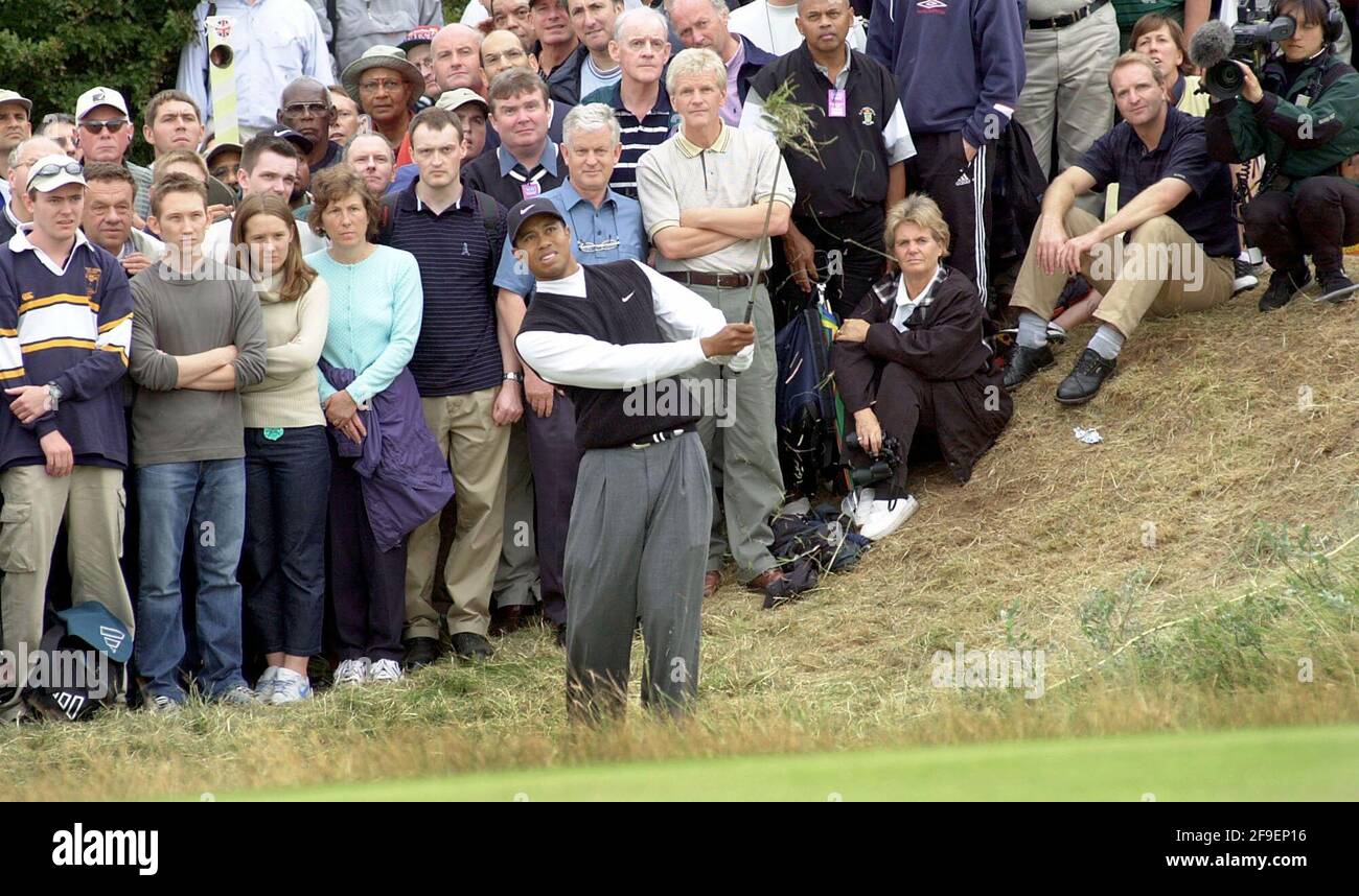 BRITISH OPEN GOLF CHAMPIONSHIP JULY 2001 LYTHAMTIGER WOODS CHIP ONTO ...