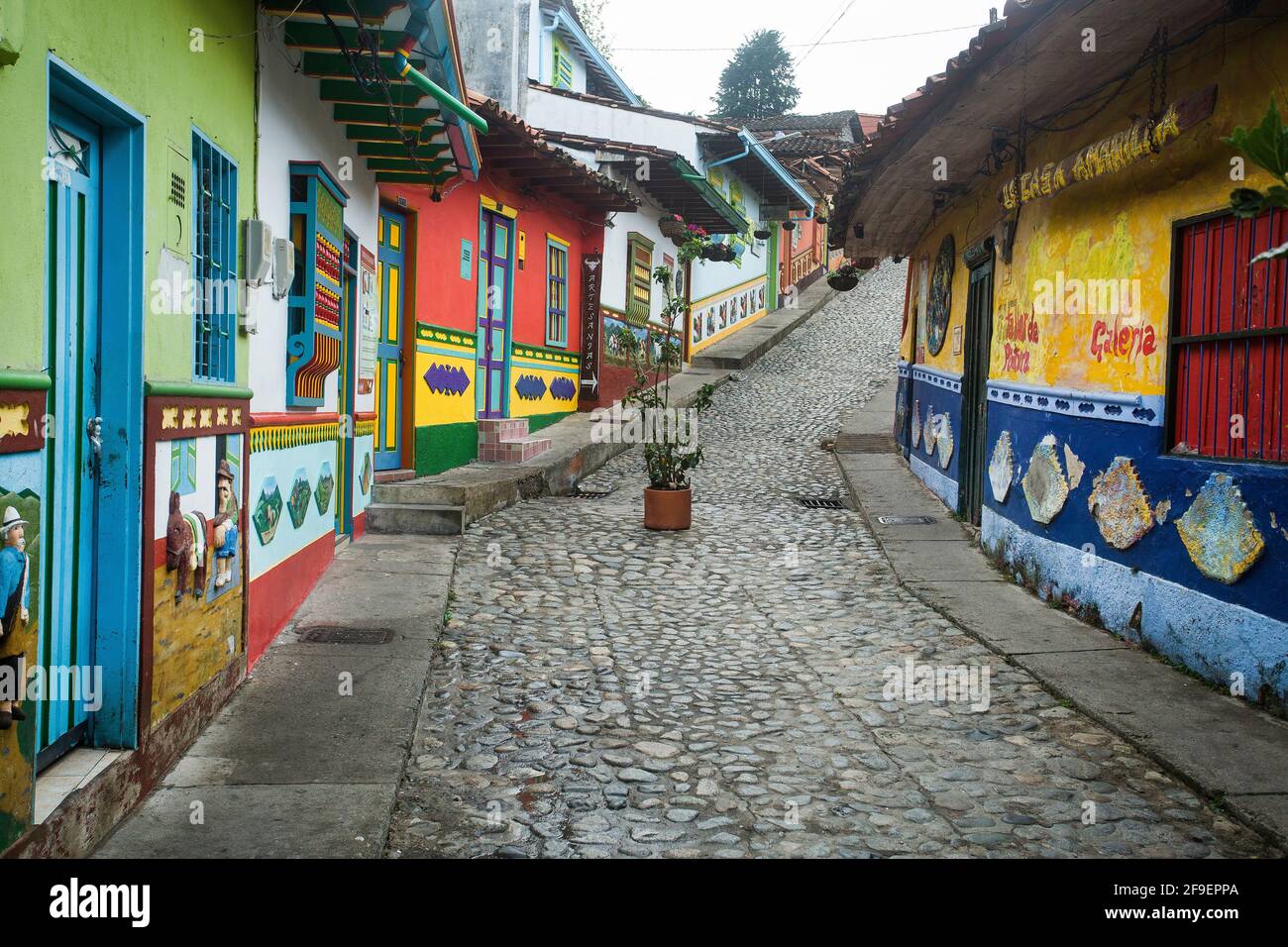 Colorful towns hi-res stock photography and images - Alamy