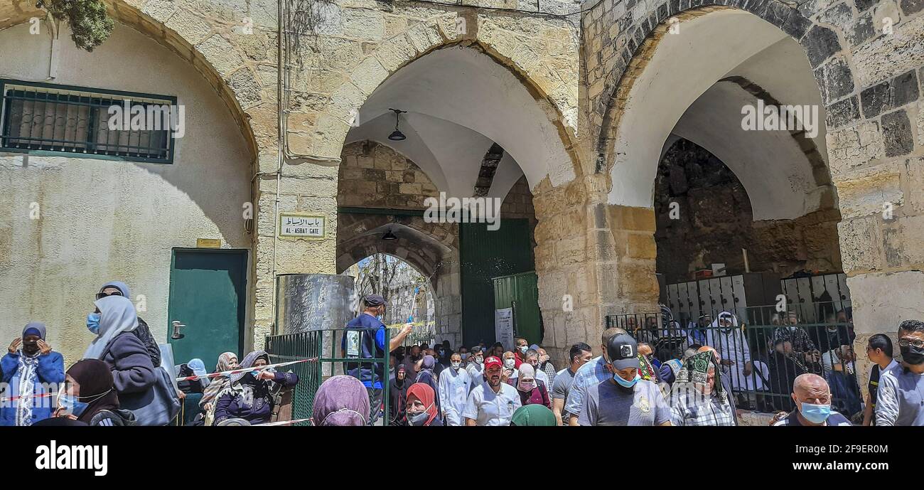 Al-Aqsa Mosque compound during on friday in Ramadan month Stock Photo ...