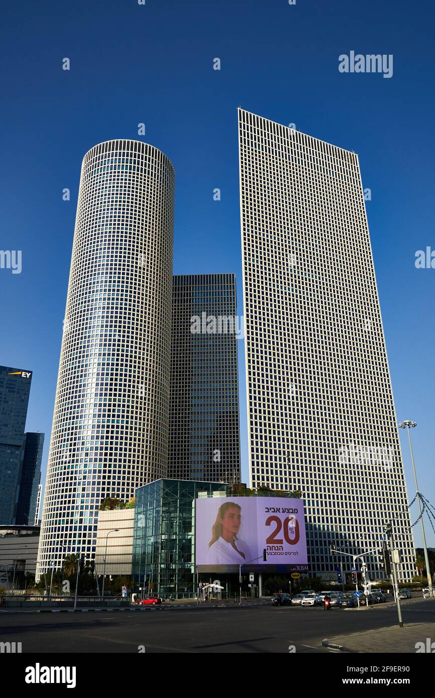 Azrieli towers tel aviv hi-res stock photography and images - Alamy