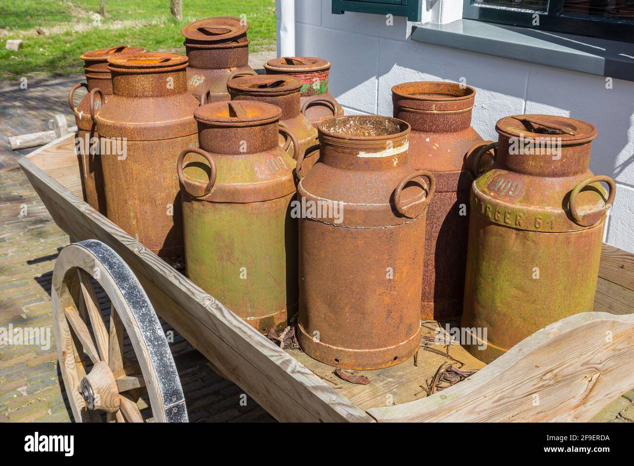 Rusty milk can hi-res stock photography and images - Alamy