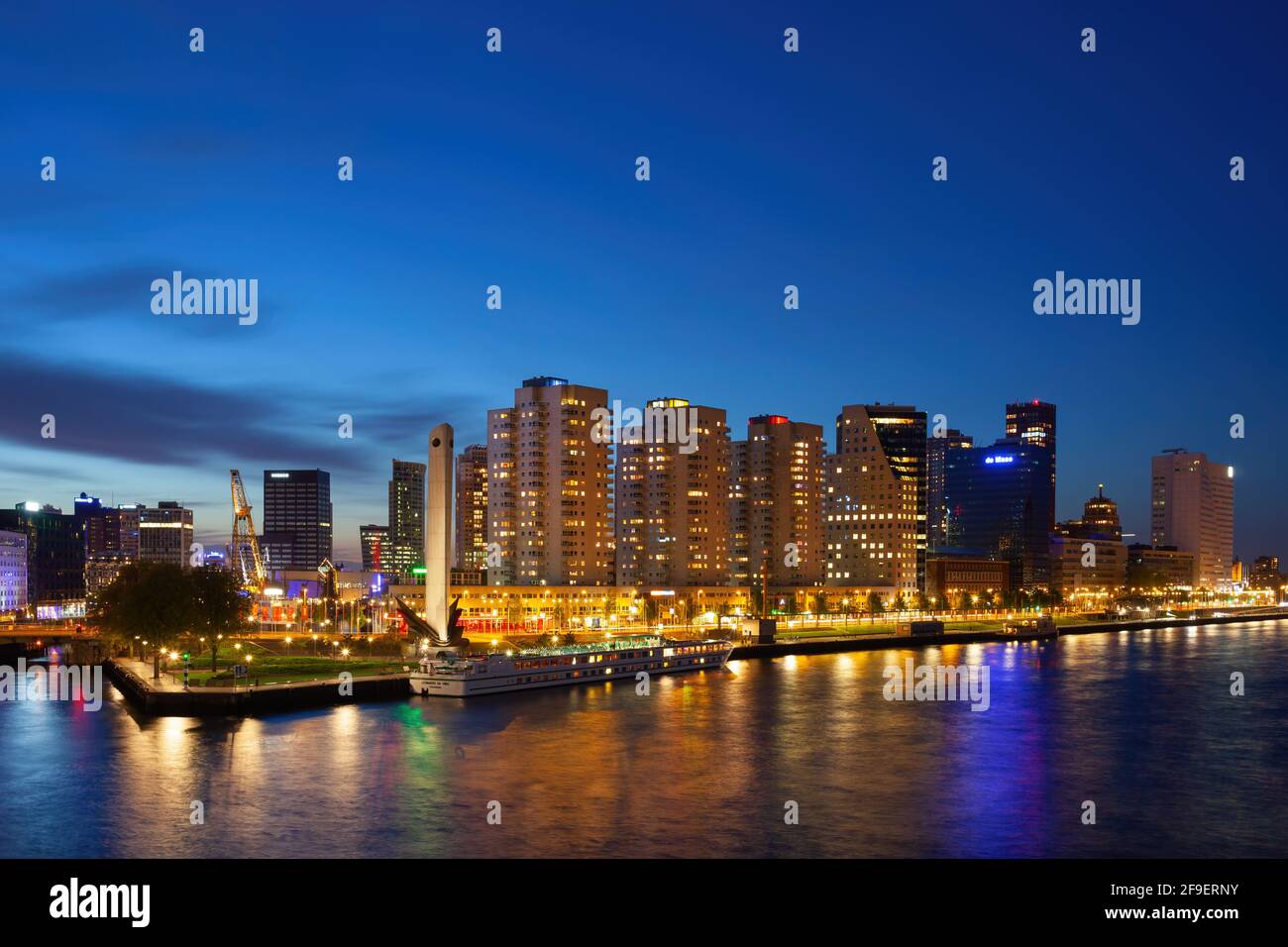 Rotterdam waterfront hi-res stock photography and images - Alamy