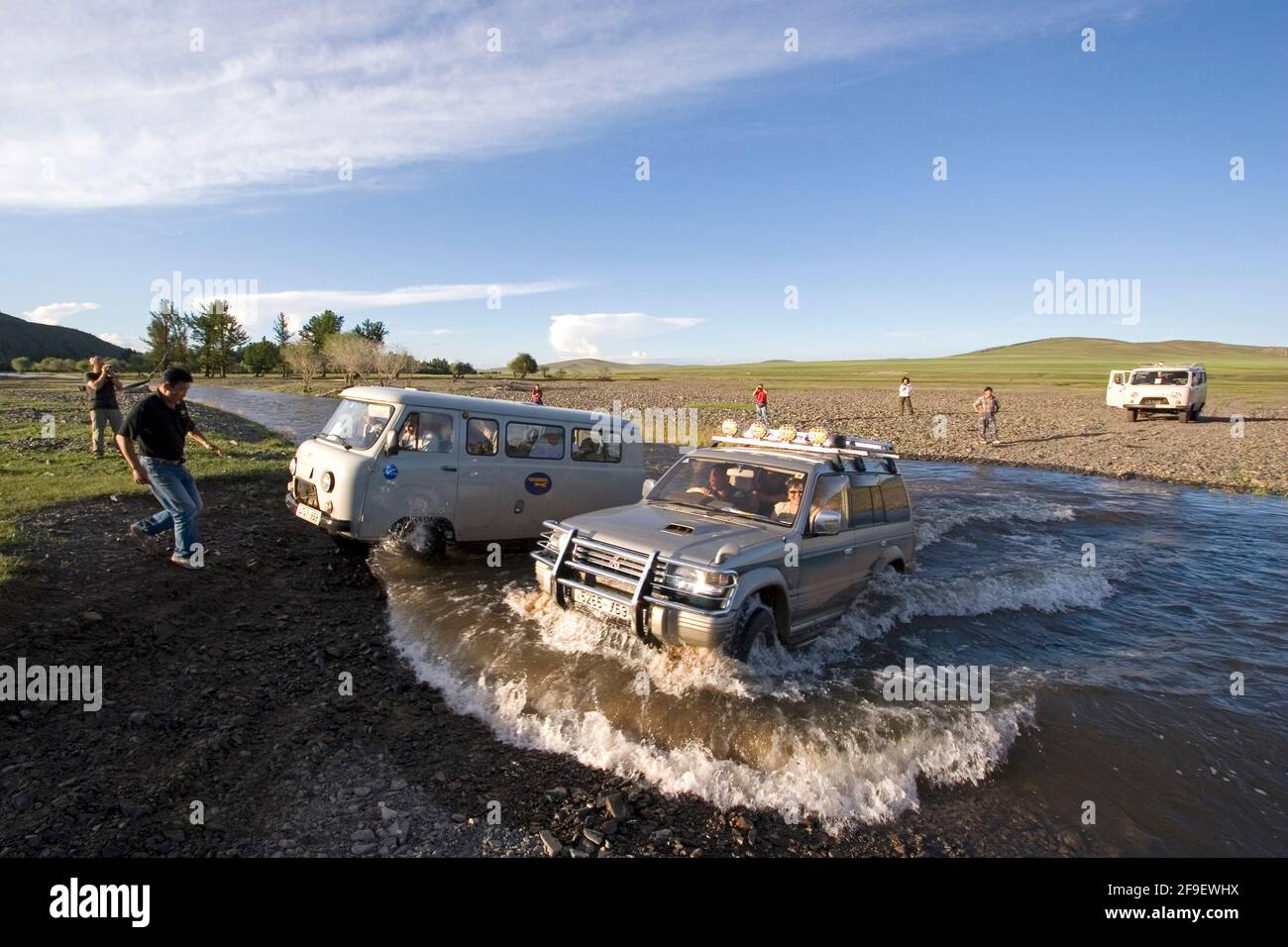 Car stuck fording river hi-res stock photography and images - Alamy