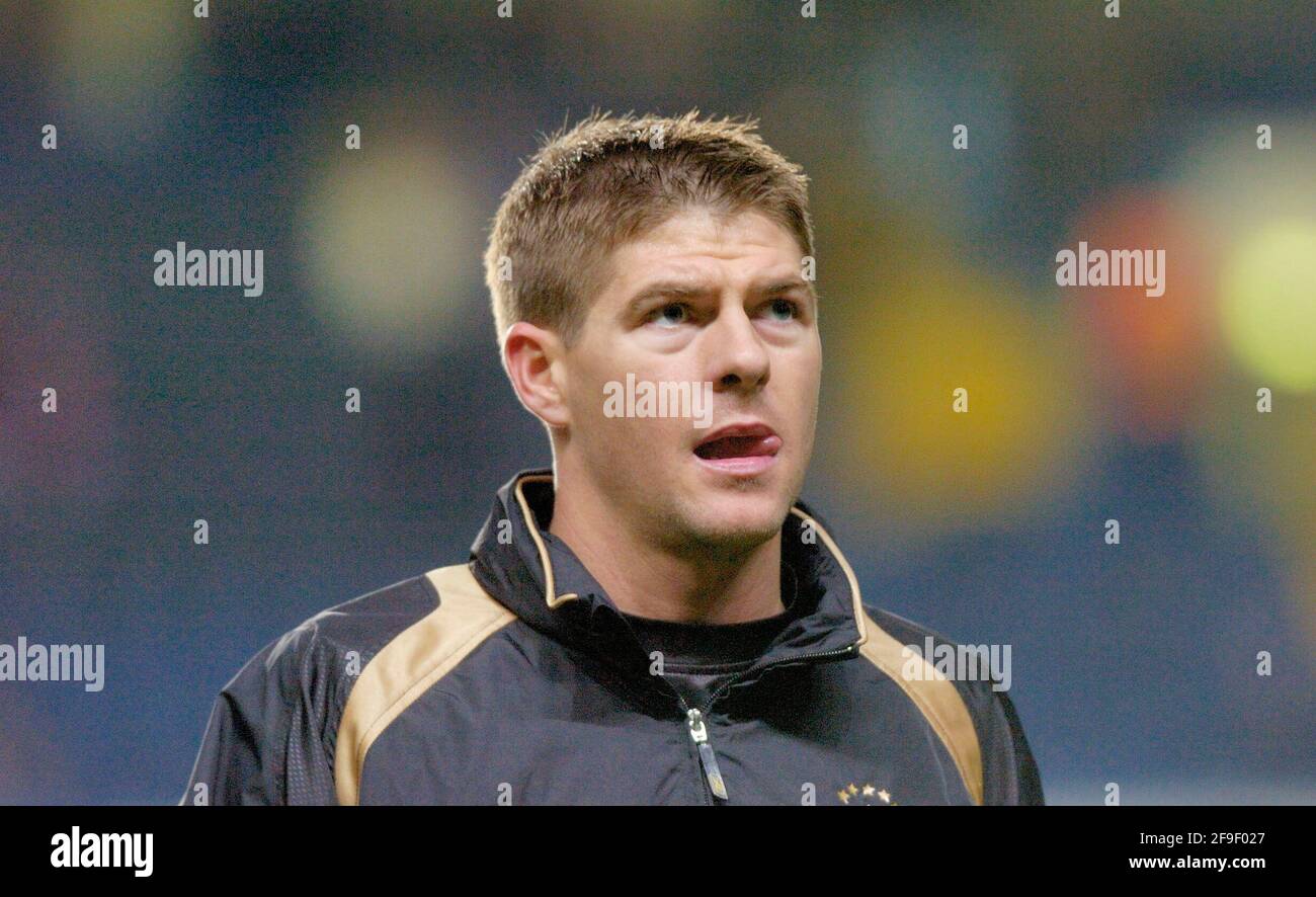 Steven gerrard liverpool hi-res stock photography and images - Alamy