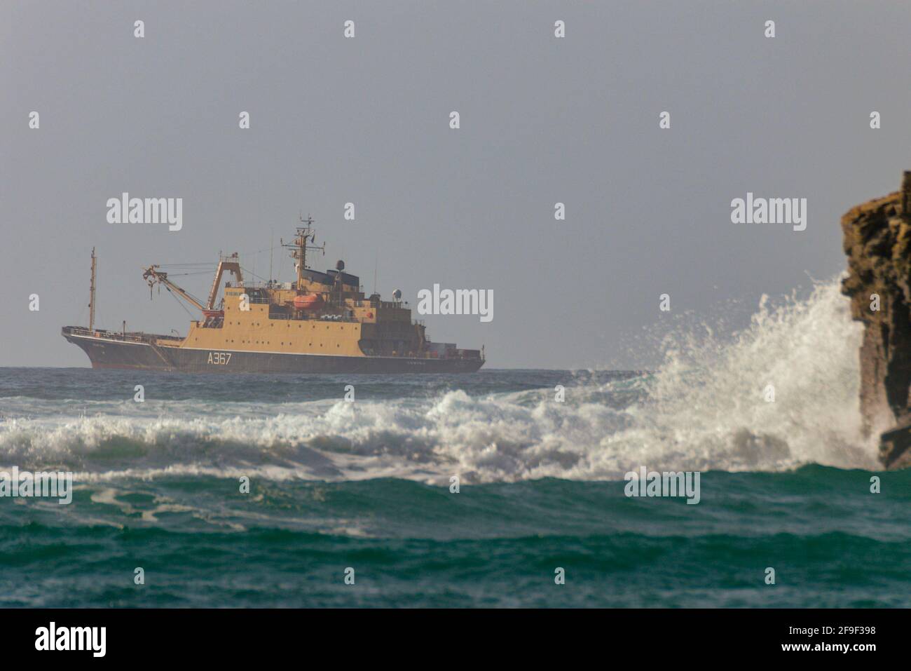 Royal maritime auxiliary service ship hi-res stock photography and ...