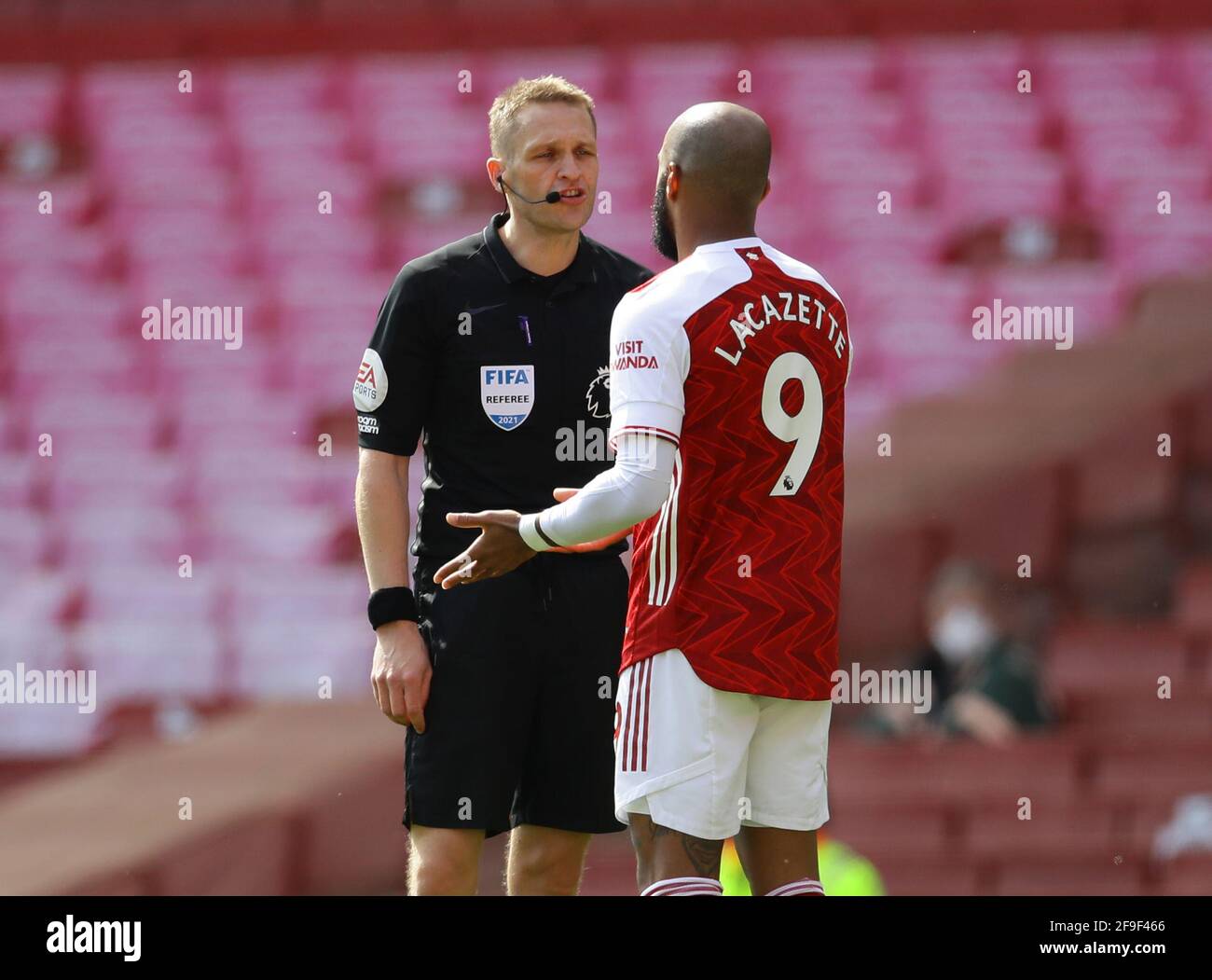 Craig pawson referee hi-res stock photography and images - Alamy