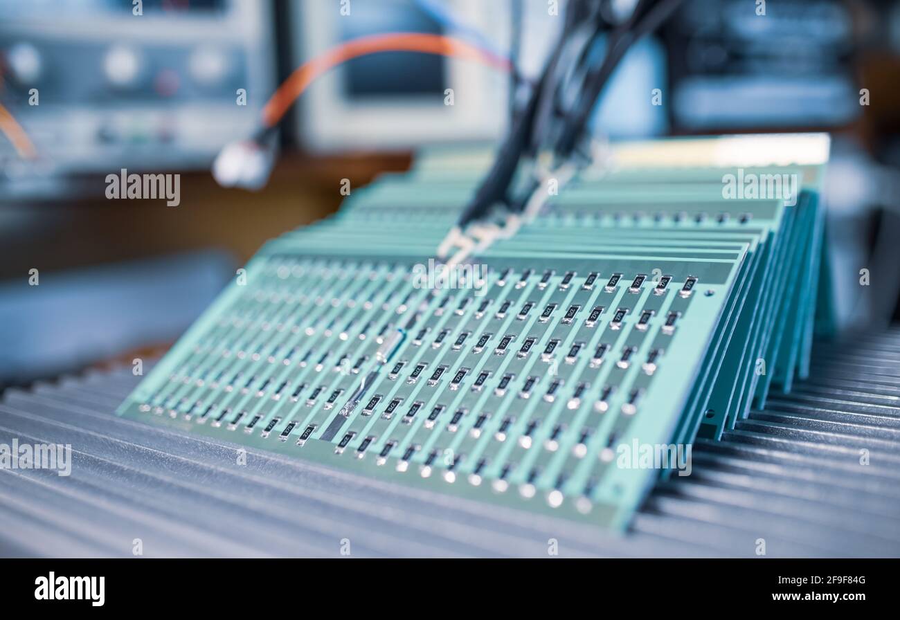 Close-up side view of a panel of SMD resistors Stock Photo - Alamy