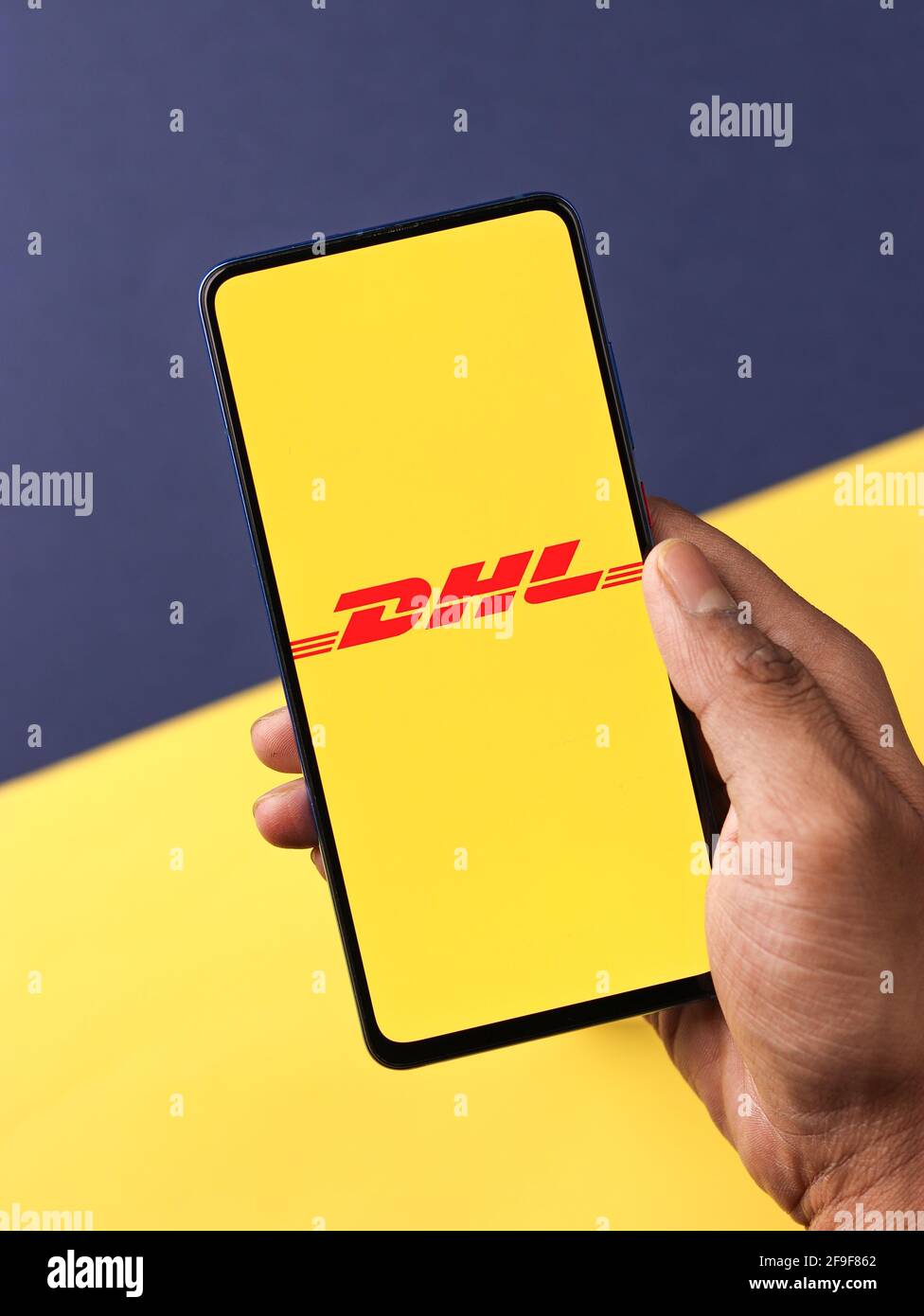 Dhl App High Resolution Stock Photography and Images - Alamy
