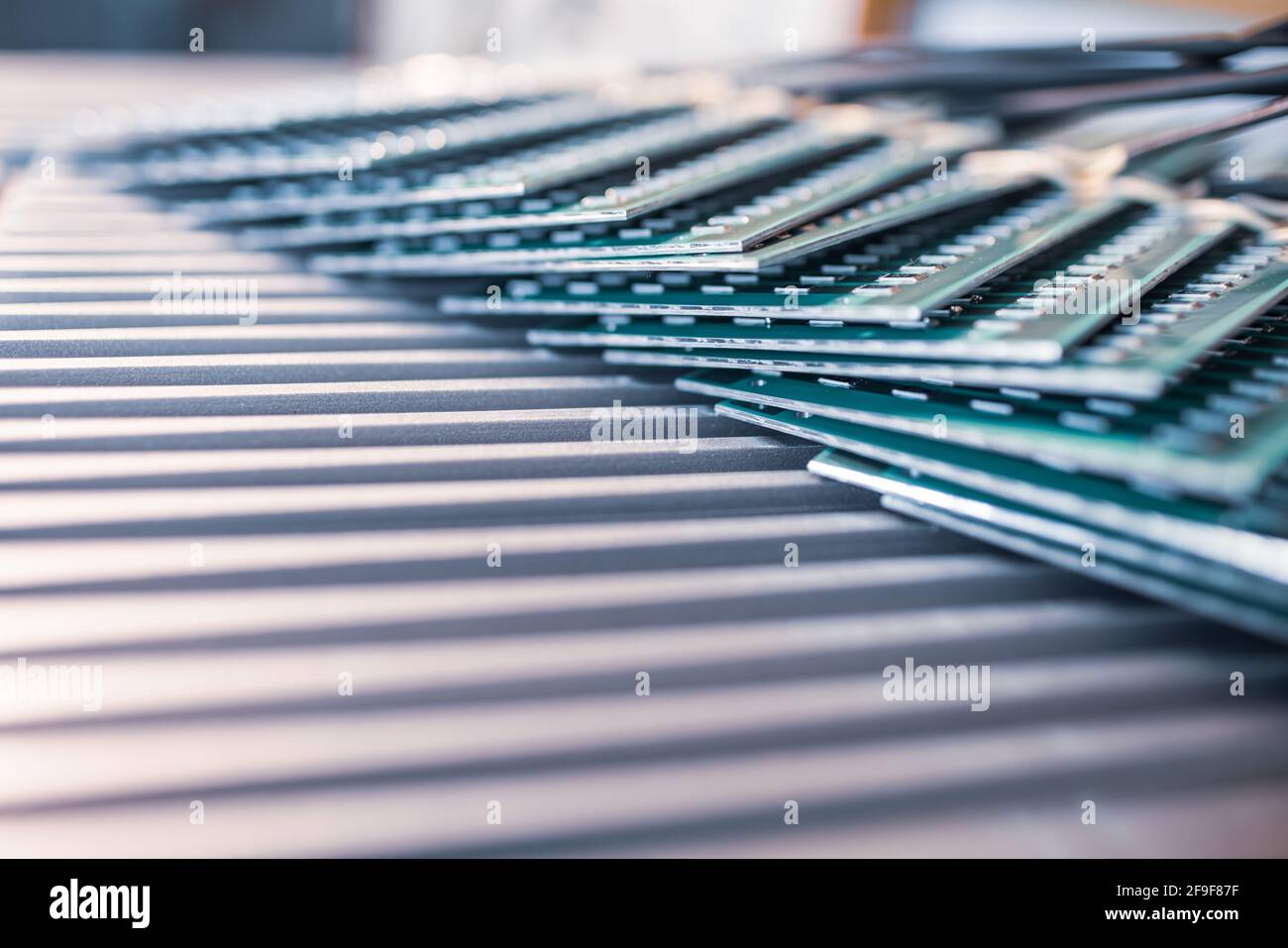 Close-up side view of a panel of SMD resistors Stock Photo - Alamy