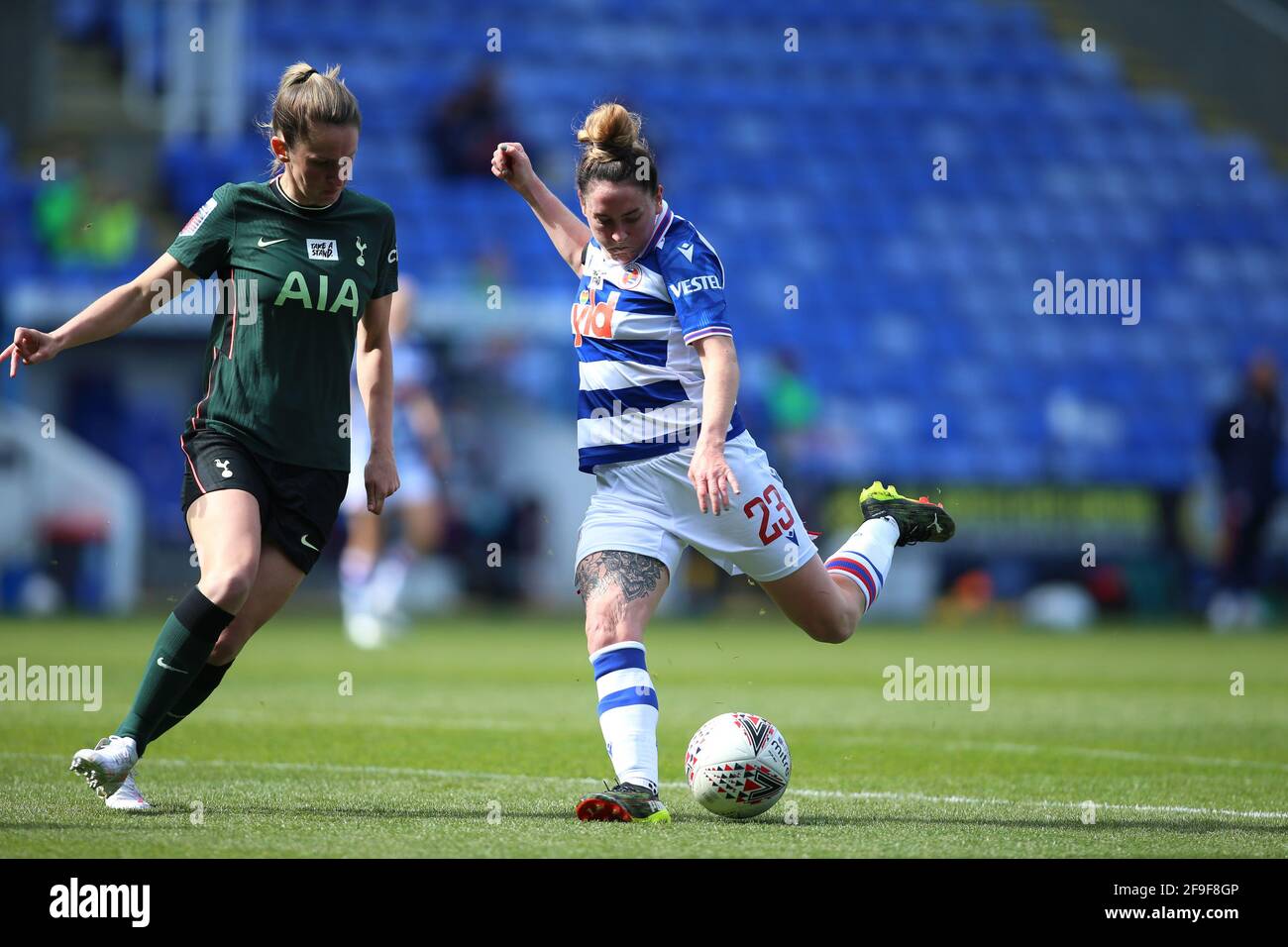 Rachel rowe reading goal hi-res stock photography and images - Alamy