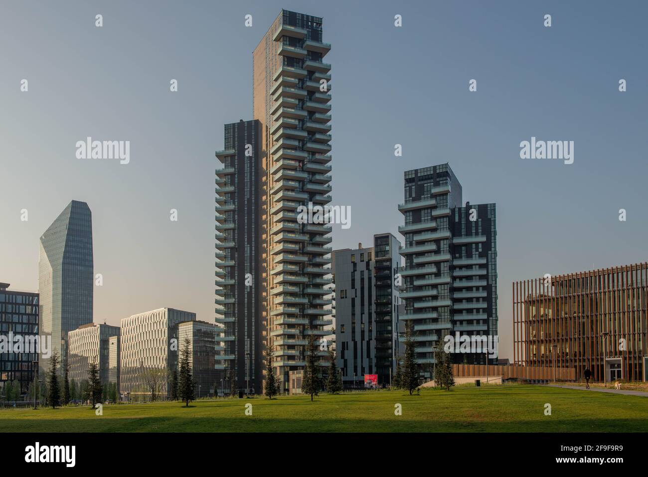 New Isola di Milano district with skyscrapers Stock Photo - Alamy