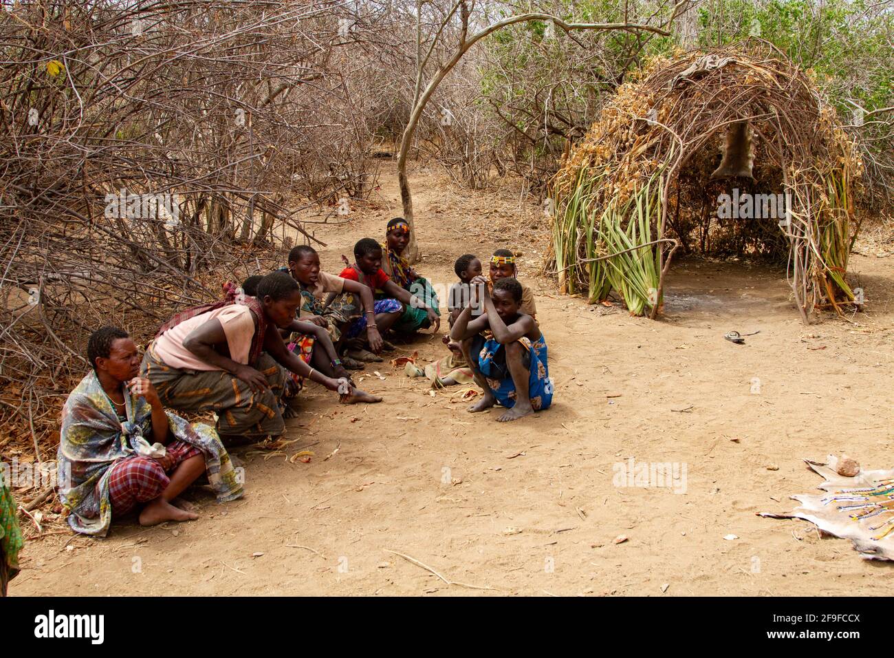 Hunter gatherer bow hadzabe tribe hi-res stock photography and images ...