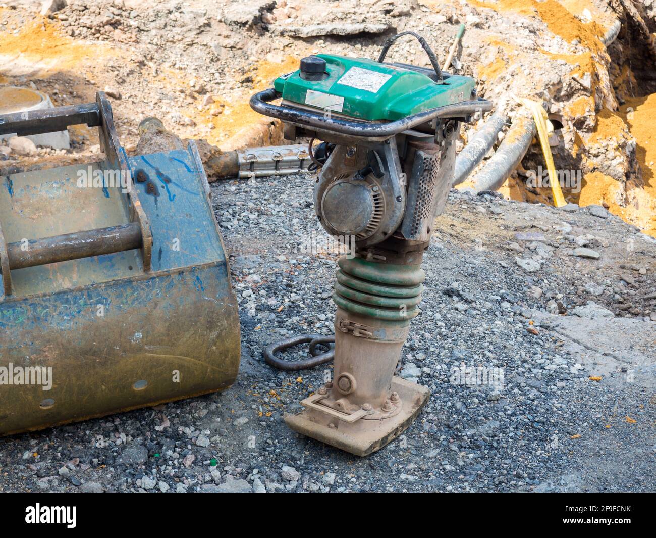 Vibrating plate hi-res stock photography and images - Alamy