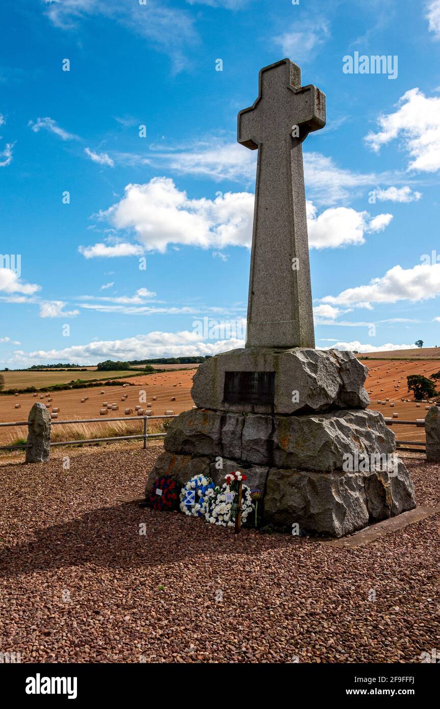 A memorial on the battleground between Scottish and English armies ...