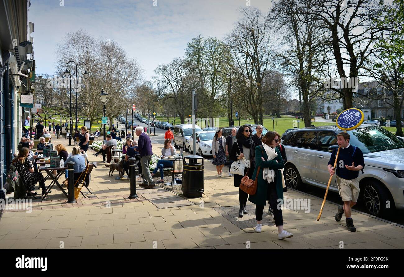 People Outdoors Socialising Harrogate Yorkshire England Stock Photo - Alamy