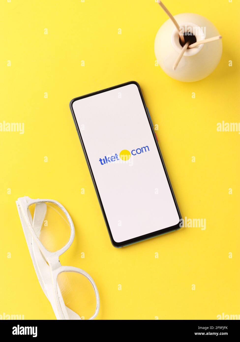 Tiket logo hi-res stock photography and images - Alamy