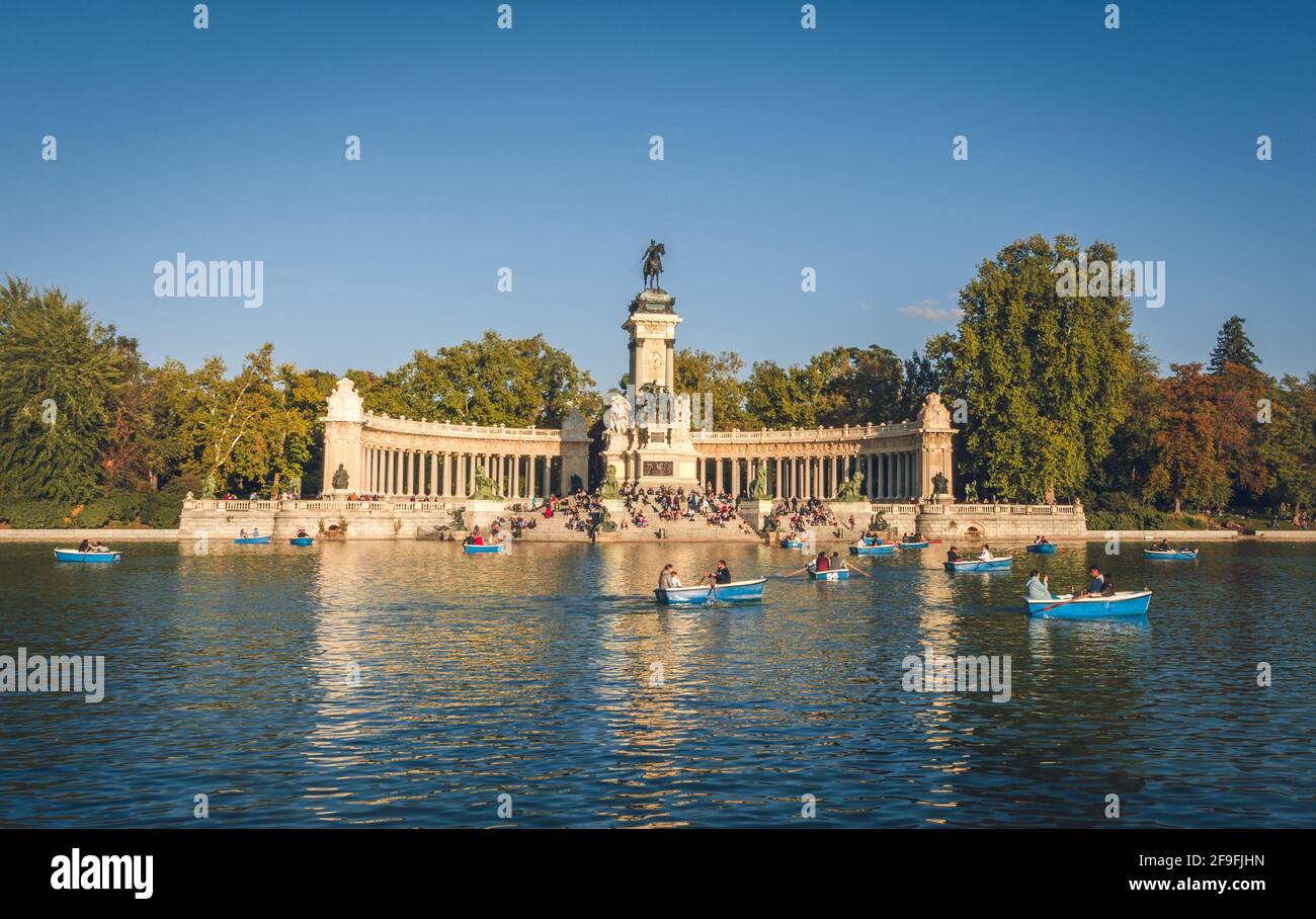 Madrid, Spain: rowing boats at the Estanque Grande Del Retiro (Retiro ...