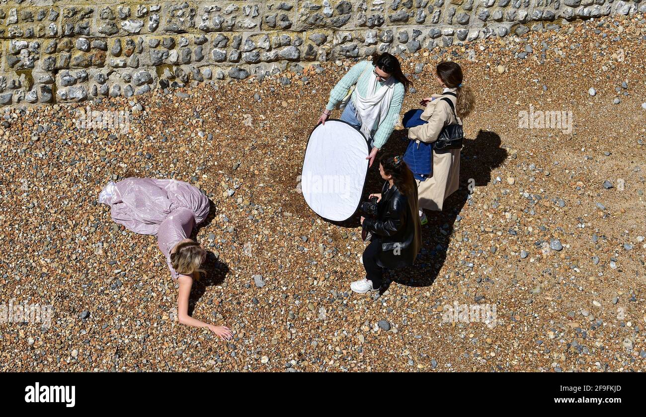 Female models on beach hi-res stock photography and images - Alamy
