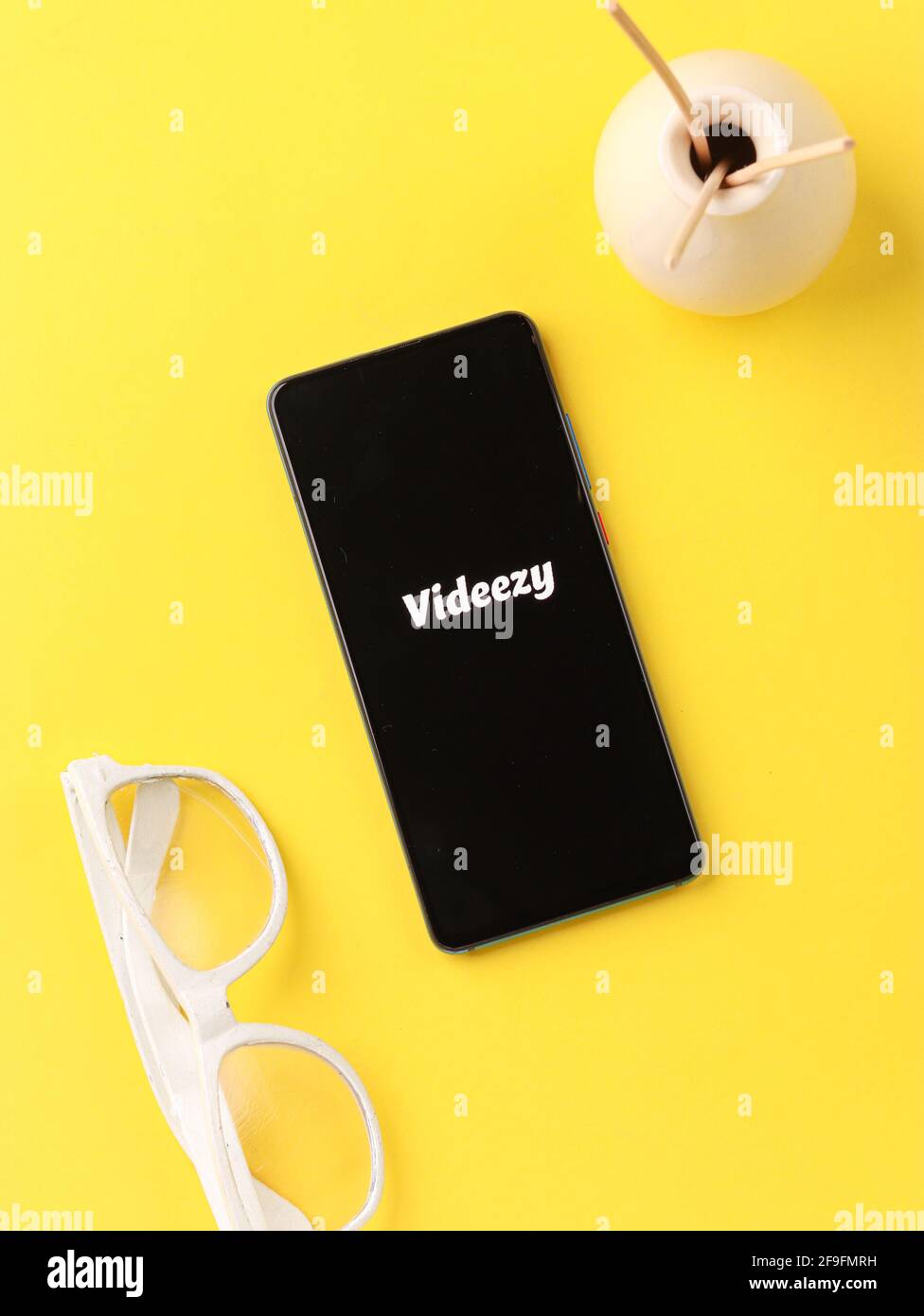 Videezy logo hi-res stock photography and images - Alamy