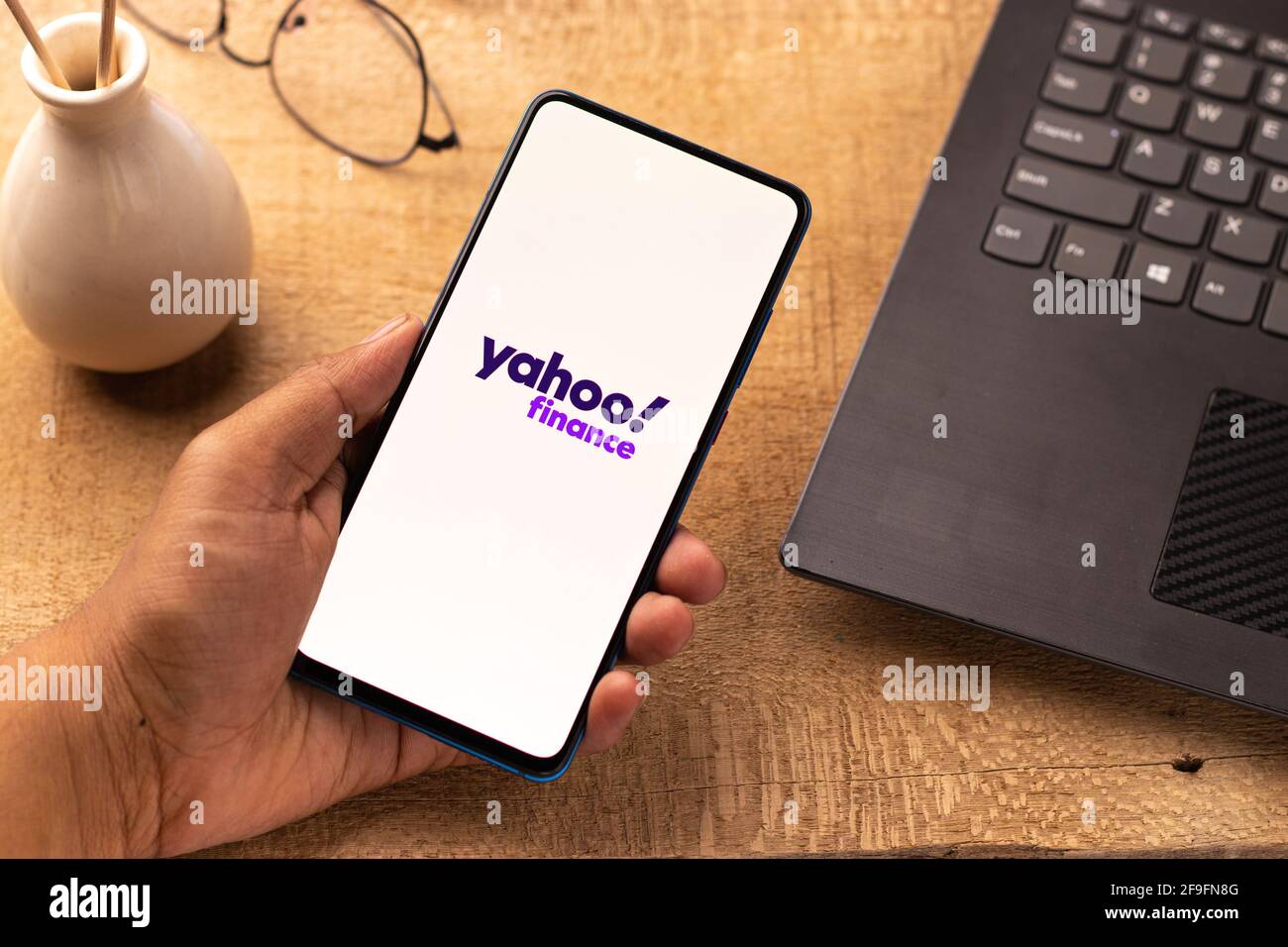 Yahoo finance logo hi-res stock photography and images - Alamy
