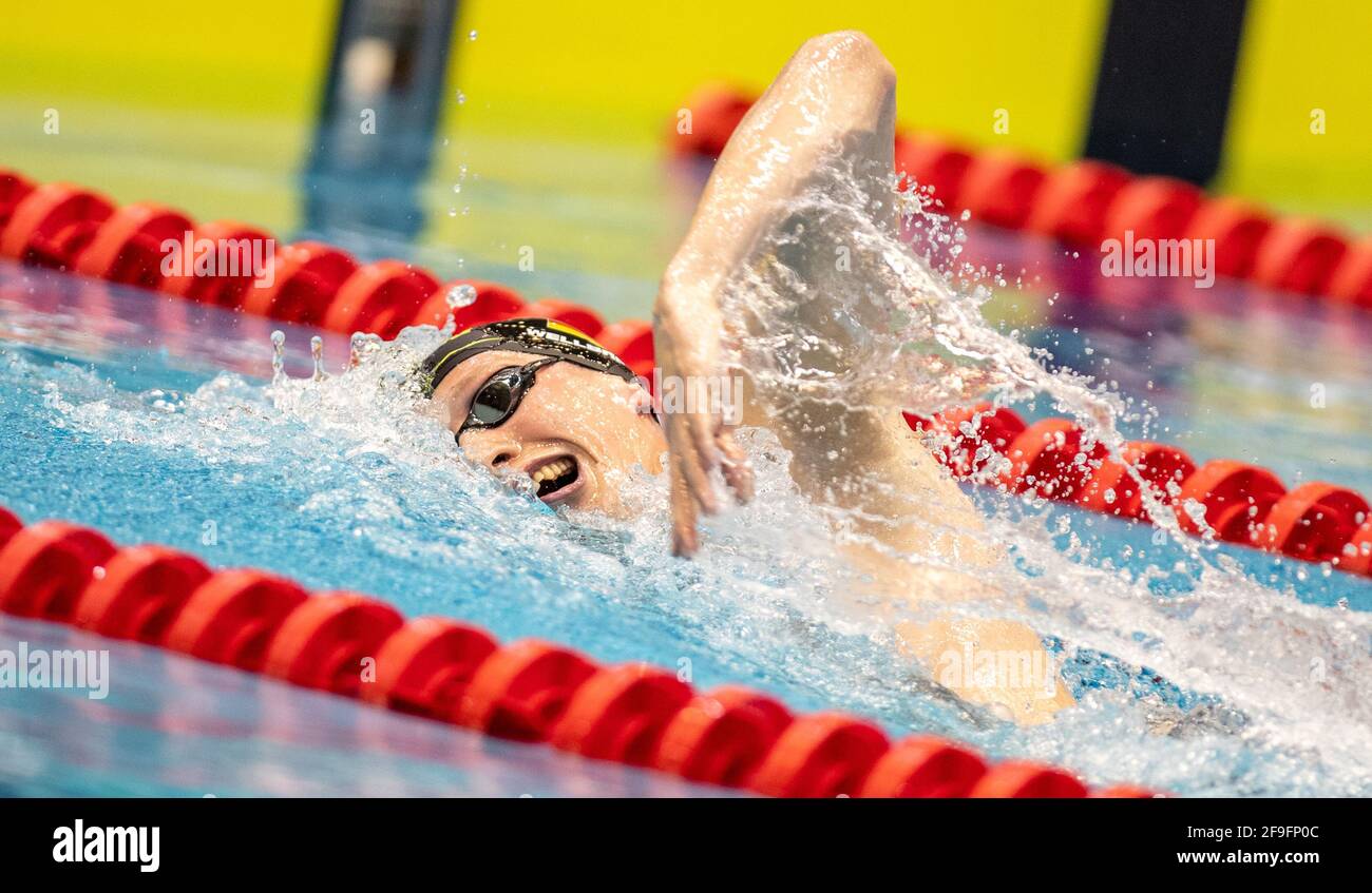 1500 metres swimming hi-res stock photography and images - Alamy