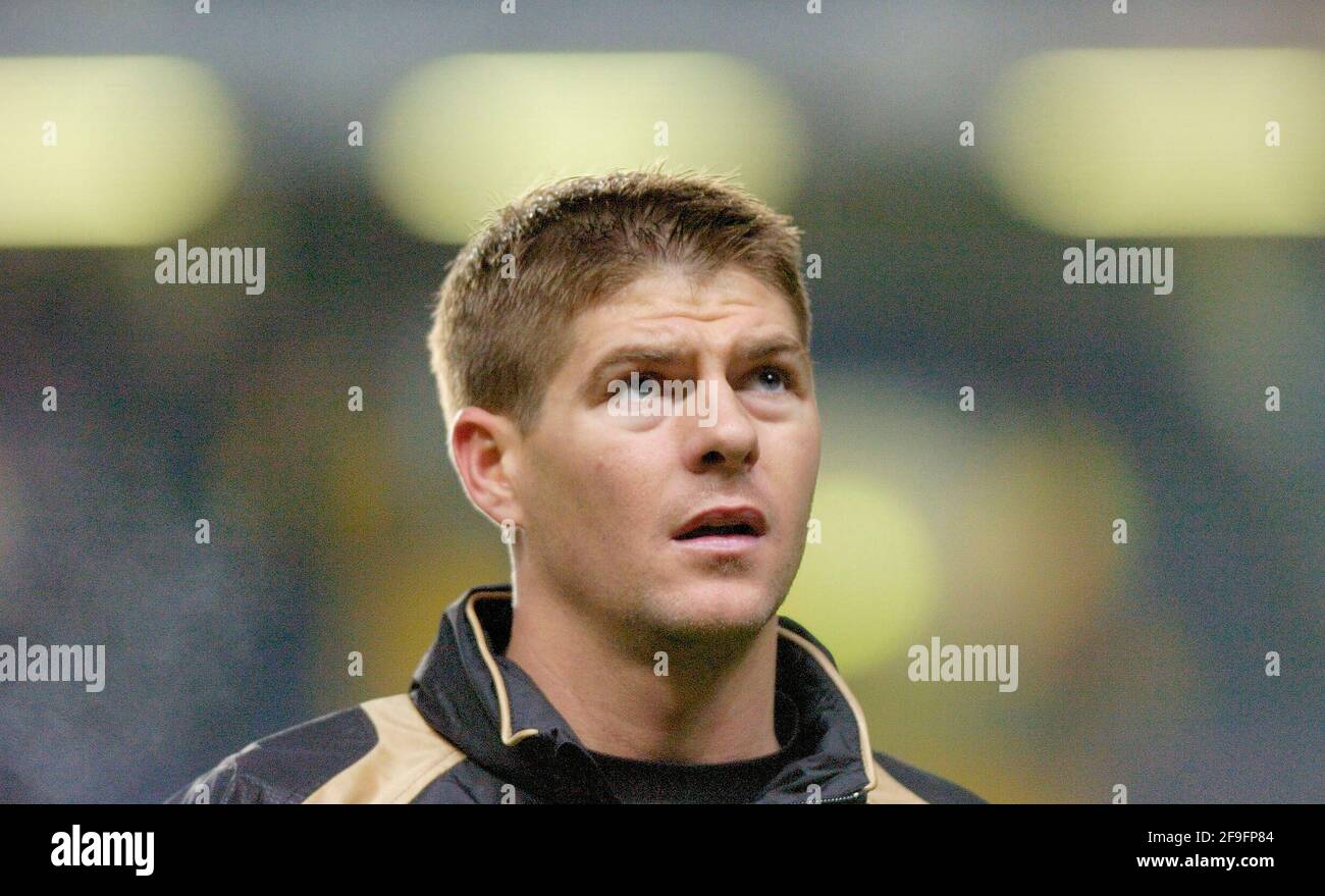 Steven gerrard liverpool hi-res stock photography and images - Alamy