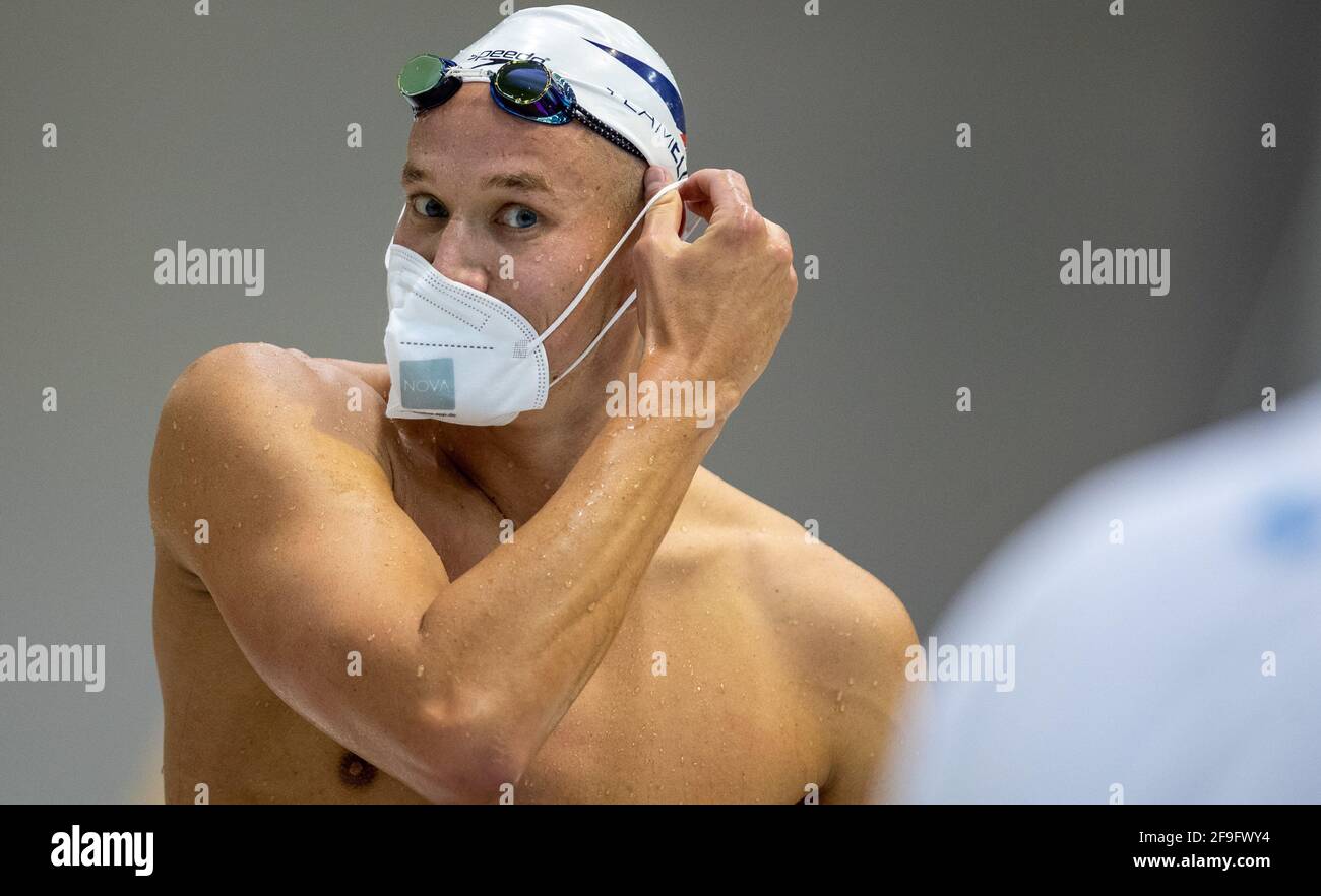 Berlin, Germany. 18th Apr, 2021. Swimming, Olympic qualification, pool ...