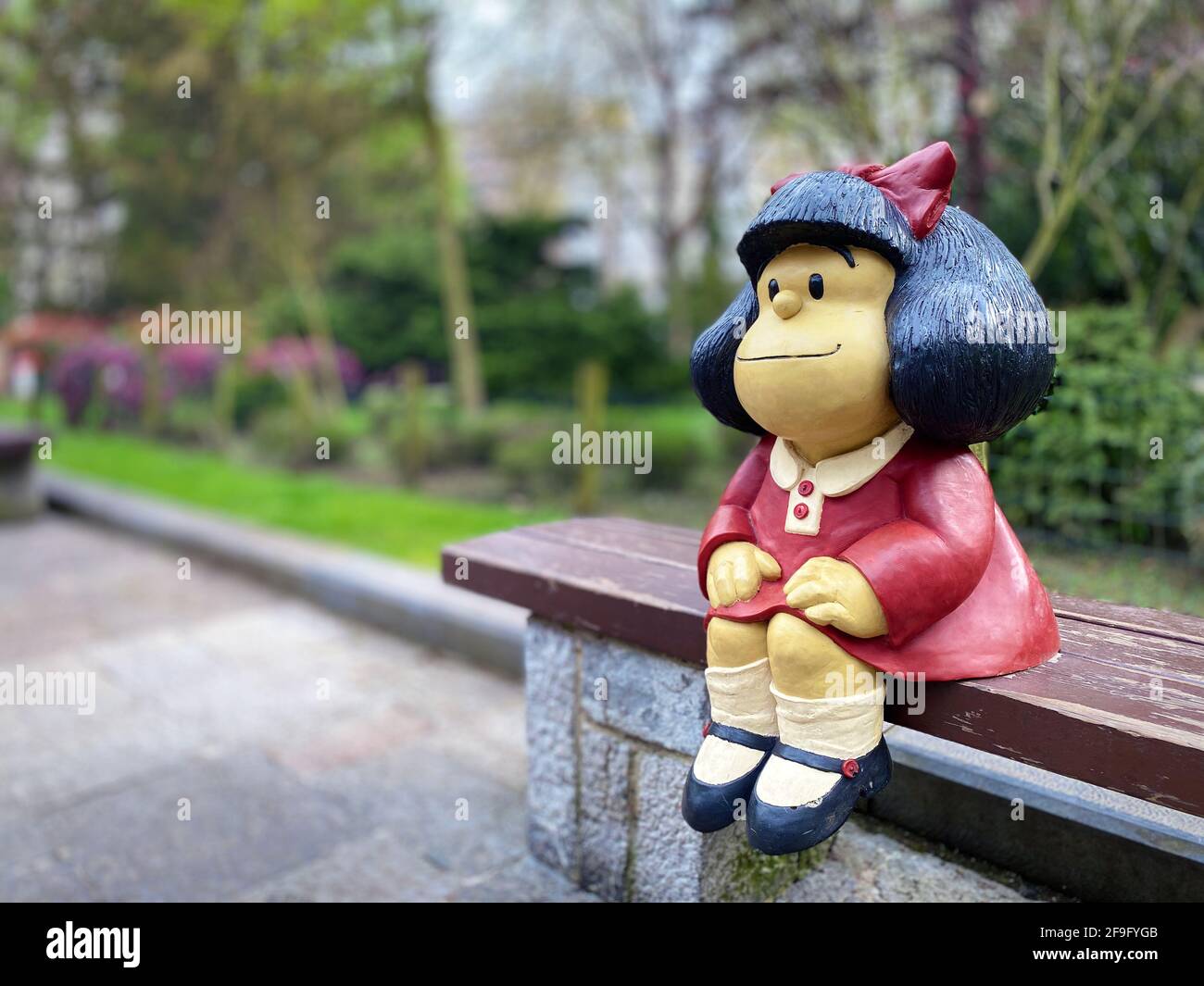Oviedo, Spain - January 3, 2021: Statue of Mafalda character in Oviedo ...