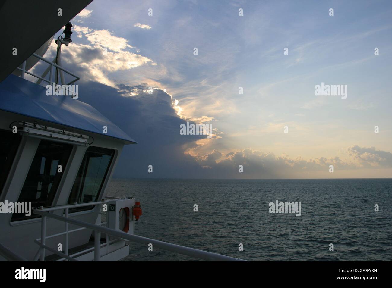Storm clouds brewing over the Great Barrier Reef Stock Photo - Alamy
