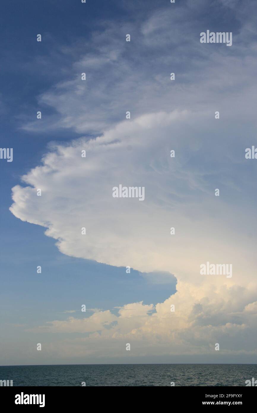 Storm clouds brewing over the Great Barrier Reef Stock Photo - Alamy