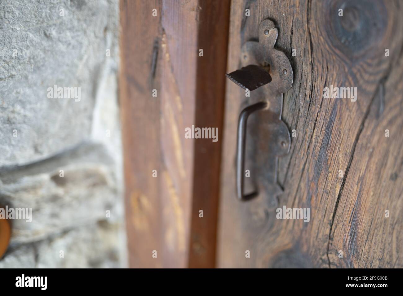 O handle hi-res stock photography and images - Alamy