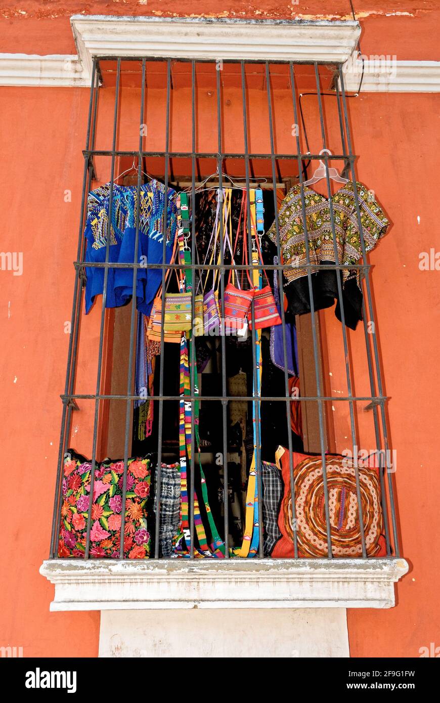 Souvenir textiles antigua guatemala hi-res stock photography and images ...