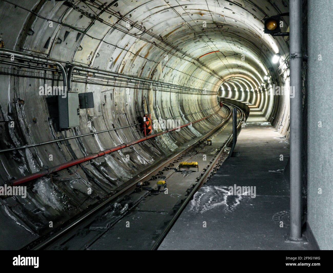 round shape tunnel with light in a city Stock Photo - Alamy