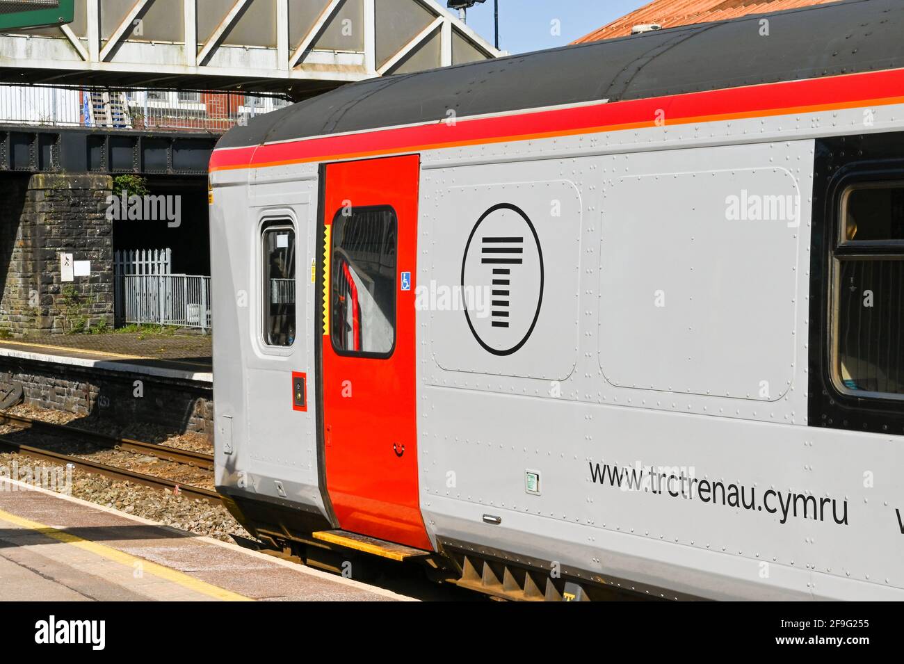 Borders rail hi-res stock photography and images - Alamy