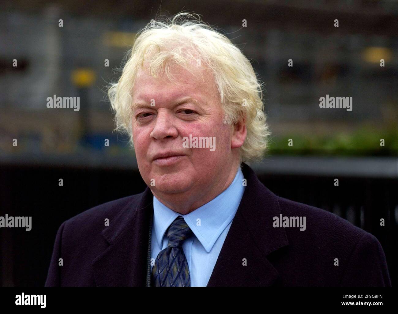 JIM LAWTON 20/12/2002 PICTURE DAVID ASHDOWN Stock Photo - Alamy