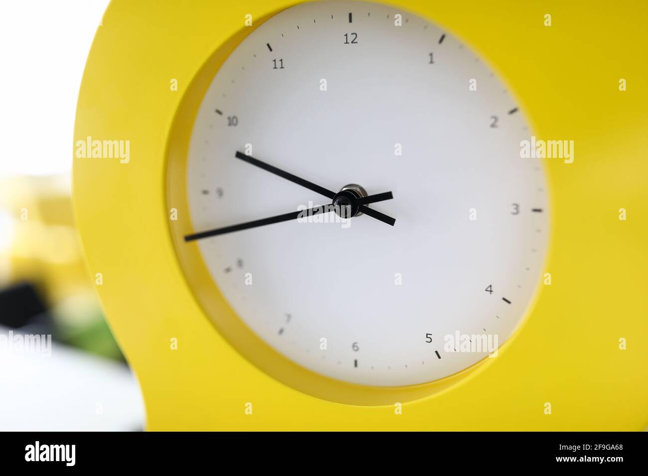 Black modern clock stands hi-res stock photography and images - Alamy