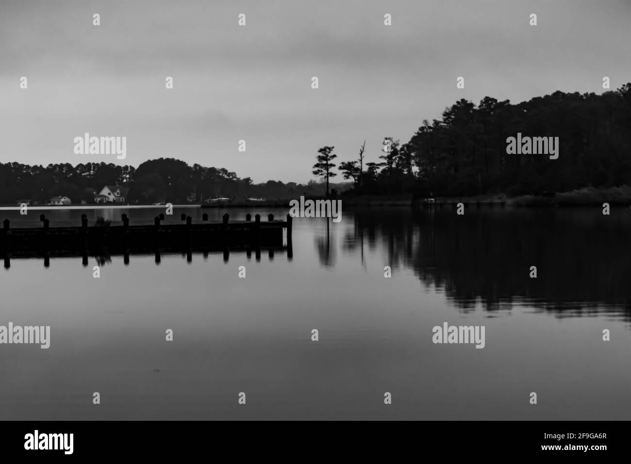 Lake side dock Black and White Stock Photos & Images - Alamy