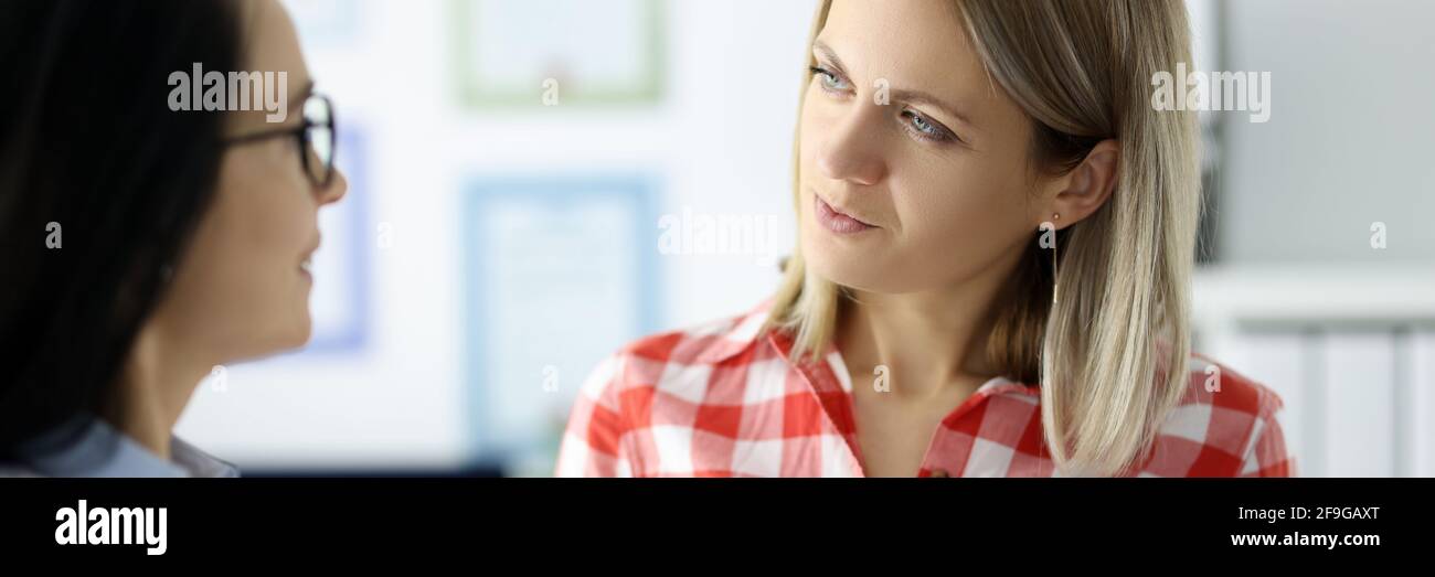 Medical patient asking question hi-res stock photography and images - Alamy