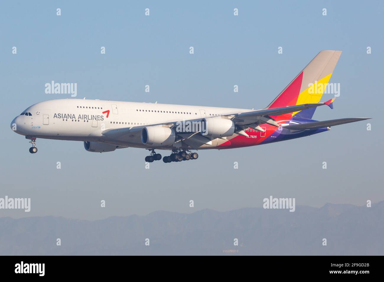 Los Angeles, USA - 22. February 2016: Asiana Airlines Airbus A380 at ...